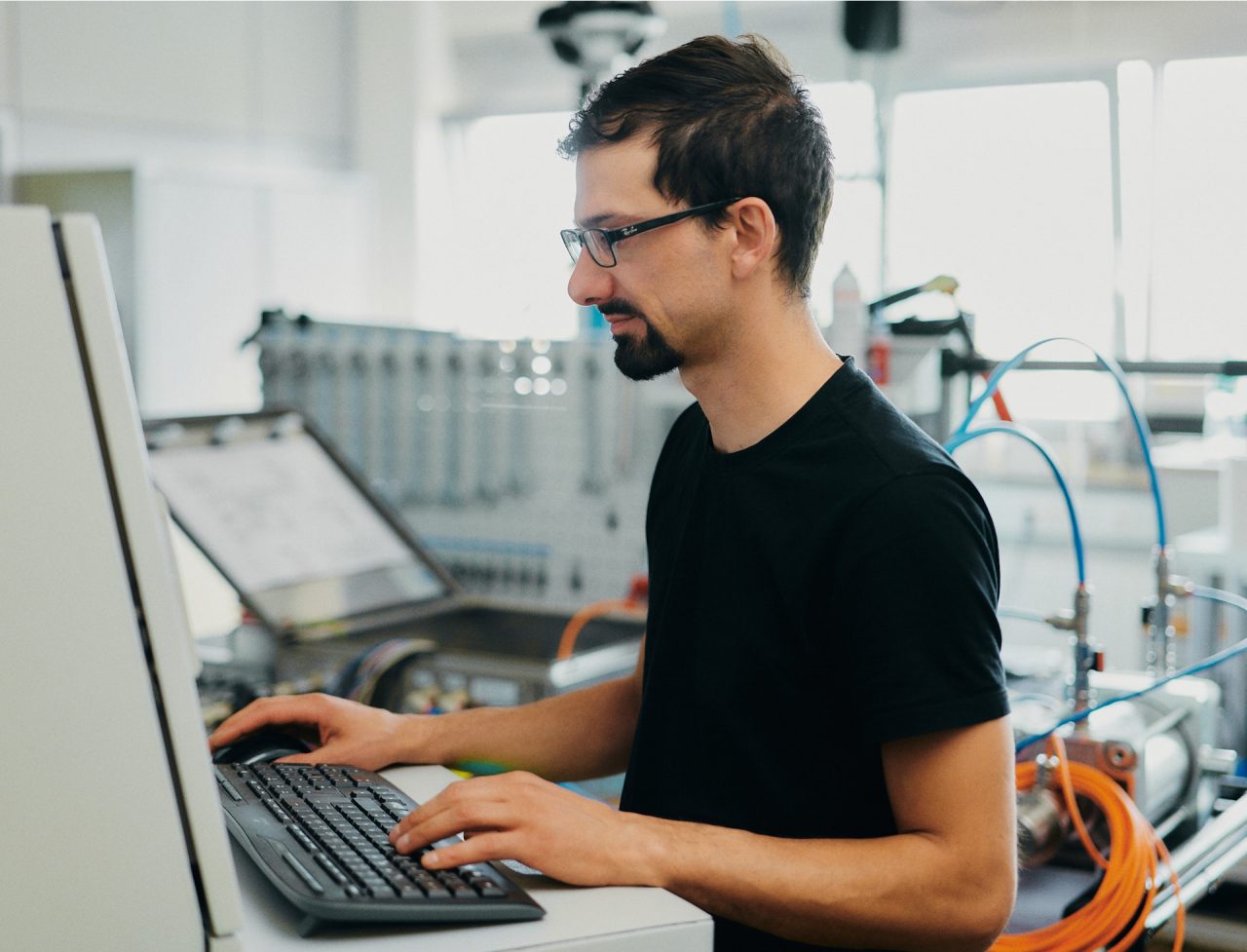 EPH Elektronik - Enabling electronic drive technology